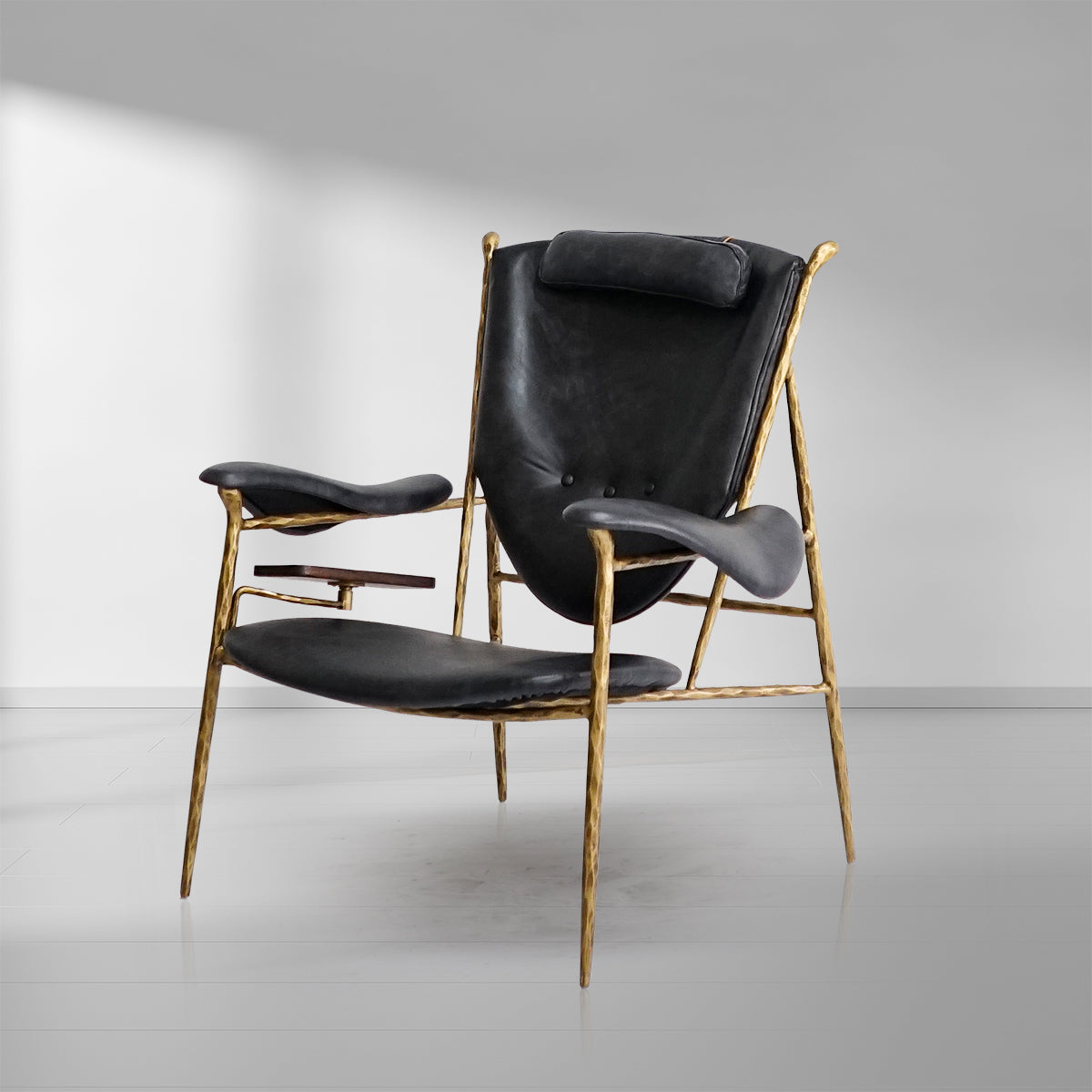 Thaddeus Enamel Wooden Plate Leather Armchair — Waldolfhome